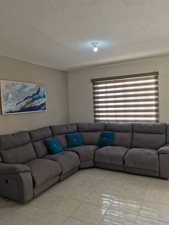 Casa En Zona Residencial, Cerca De Tsm (Factura) - Torreón