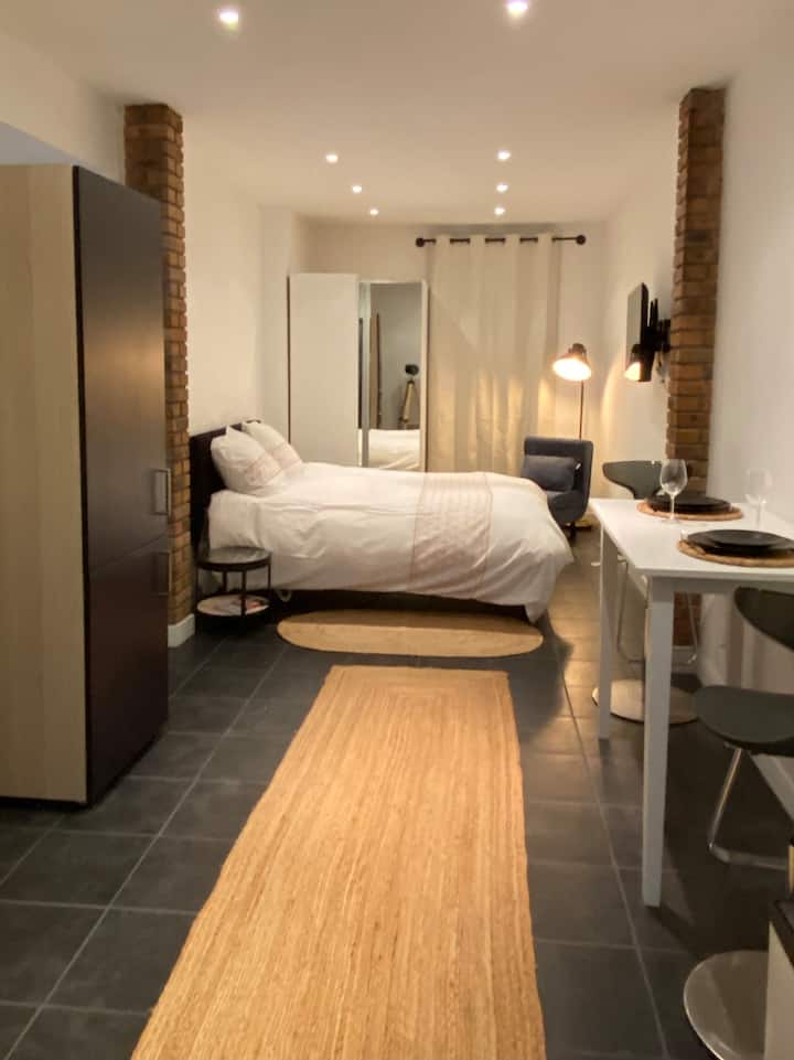 Cosy Studio & Parking *Close To Basel Swiss Border - Basel