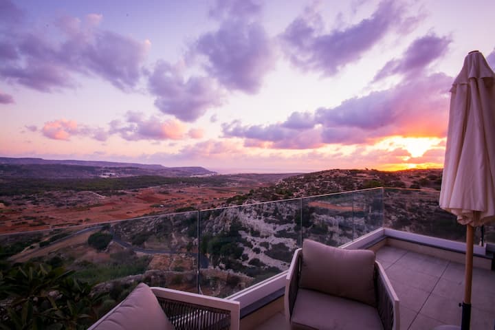 Sea & Valley Views - Private Terrace By Quicktrips - Malta