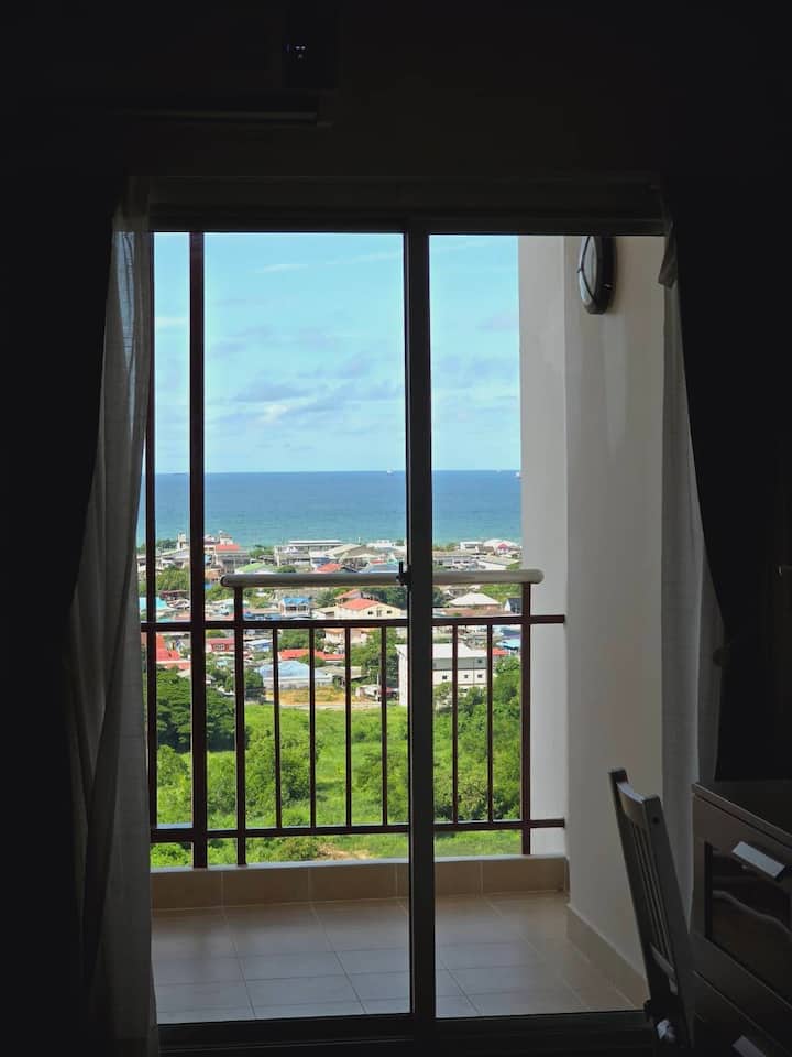 Central High-floor Oceanview Apt - Rayong