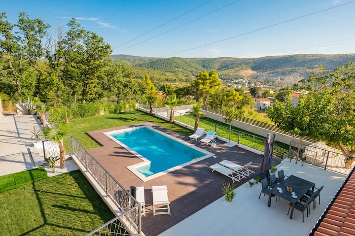 Villa Florinda | Private Pool Split & Omiš - Omiš
