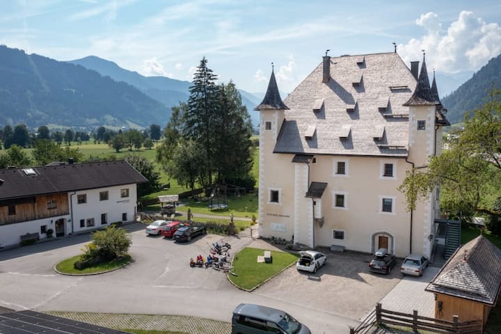 Schloss Saalhof Suite Fürstenturm - Zell am See