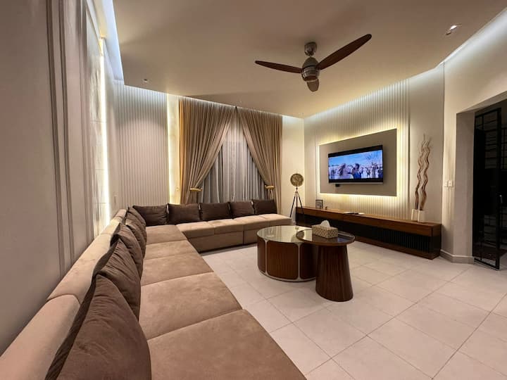 Luxury 2-bhk Villa With Cycles, Board Games, Wifi - Karachi