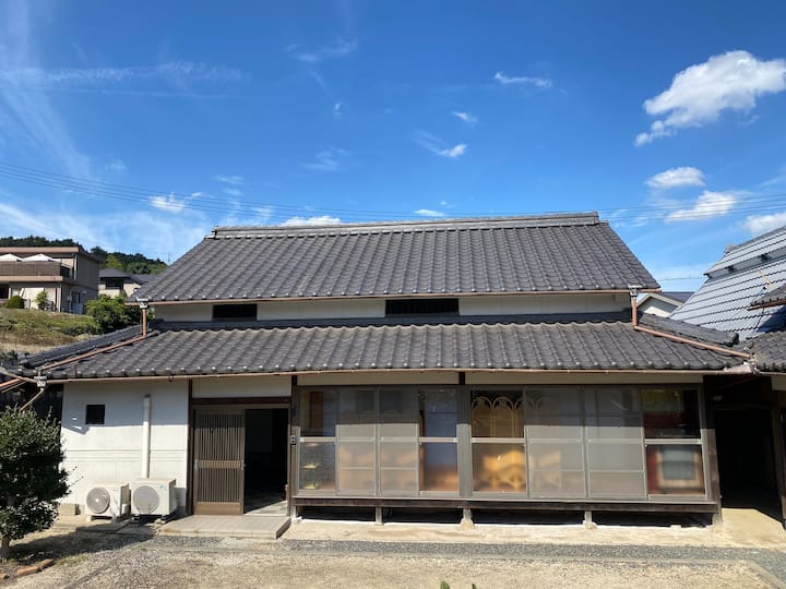 高速まで1分/倉敷美観地区/尾道千光寺/鞆の浦/しまなみ/ゴルフ場アクセス良/古民家田舎体験/8名 - 笠岡市