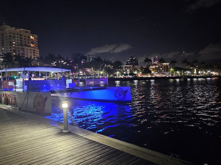 For Relaxation, Work Or Play. 4 Beds/2 Baths - Palm Beach, FL