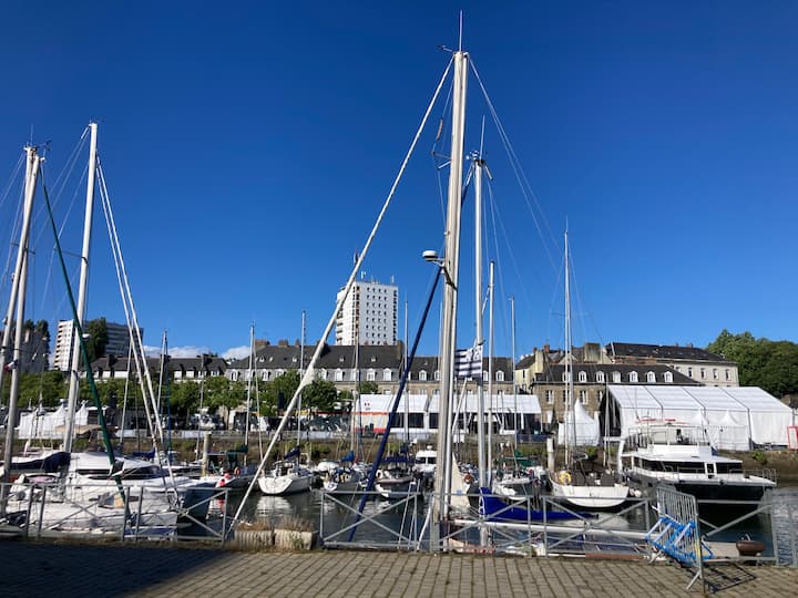Nuit à Quai Au Cœur Du Centre Ville De Lorient - Lorient