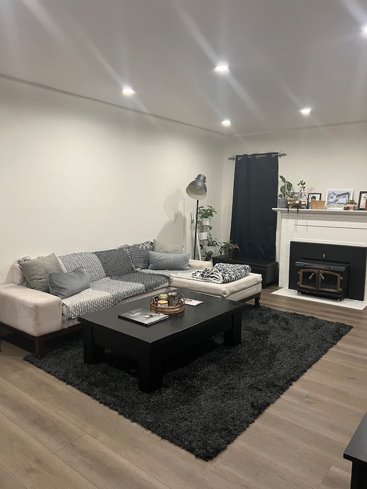 Master En-suite In Updated Home - American Canyon, CA