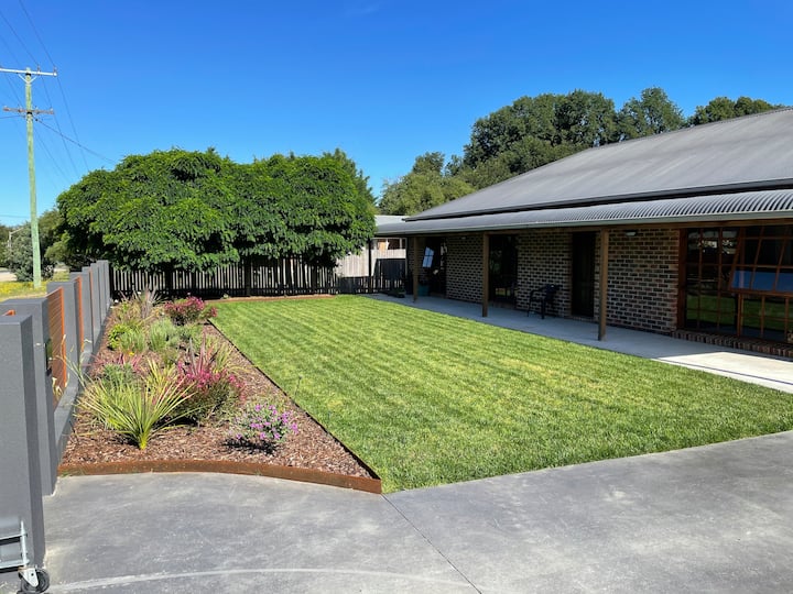 Home In Braidwood - Braidwood
