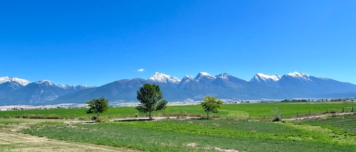 Spacious Peaceful Home With Amazing Mountain Views - Montana