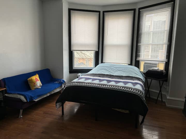 Temple Shriner Hosp 2nd Fl, 1 Bedroom - Philadelphia