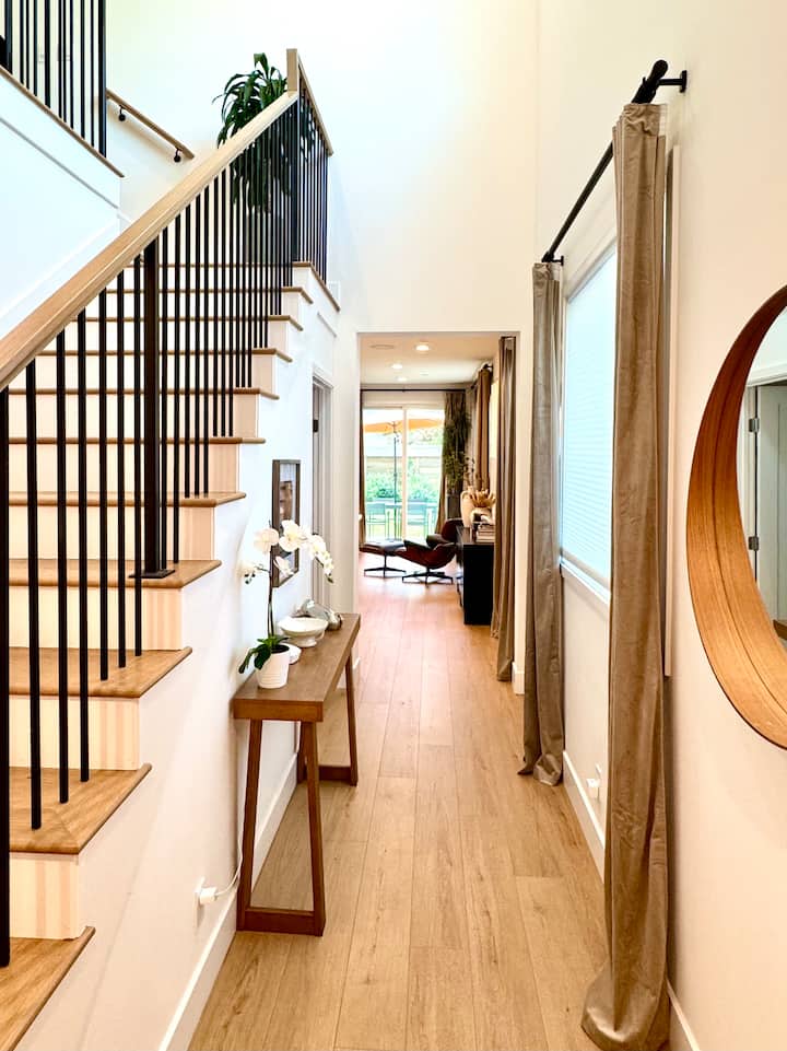 New Modern Farmhouse Monthly - Los Angeles, CA