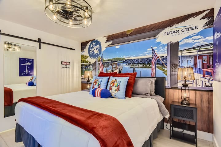 House Of Marinas At Old Hickory Lake | King Bed! - Mt. Juliet, TN