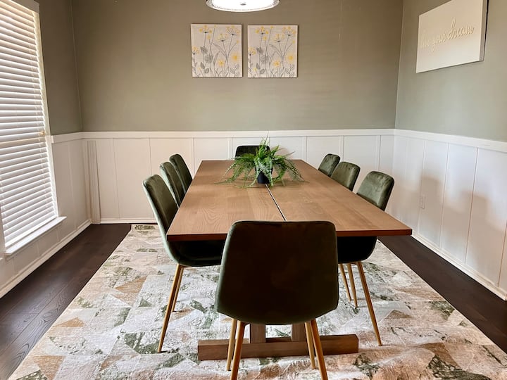5 Bedrooms , 2 Kings & Media Room - Greenville, TX