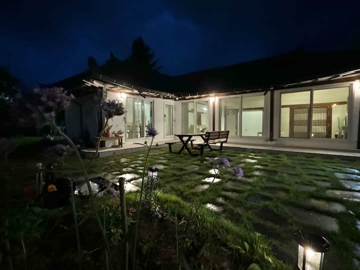 풍경-안채-Main House - 洪川郡