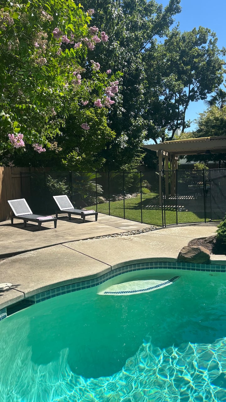 The Four-bedroom Poolside Oasis - Roseville, CA