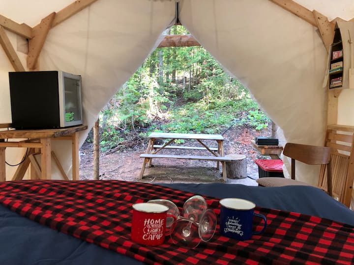 Cedar Serenity Glamping - Golden