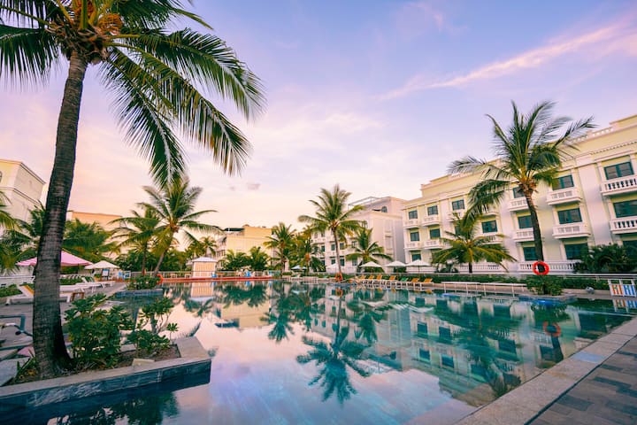 Holiday Home Beach 5 Bedroom - Phú Quốc