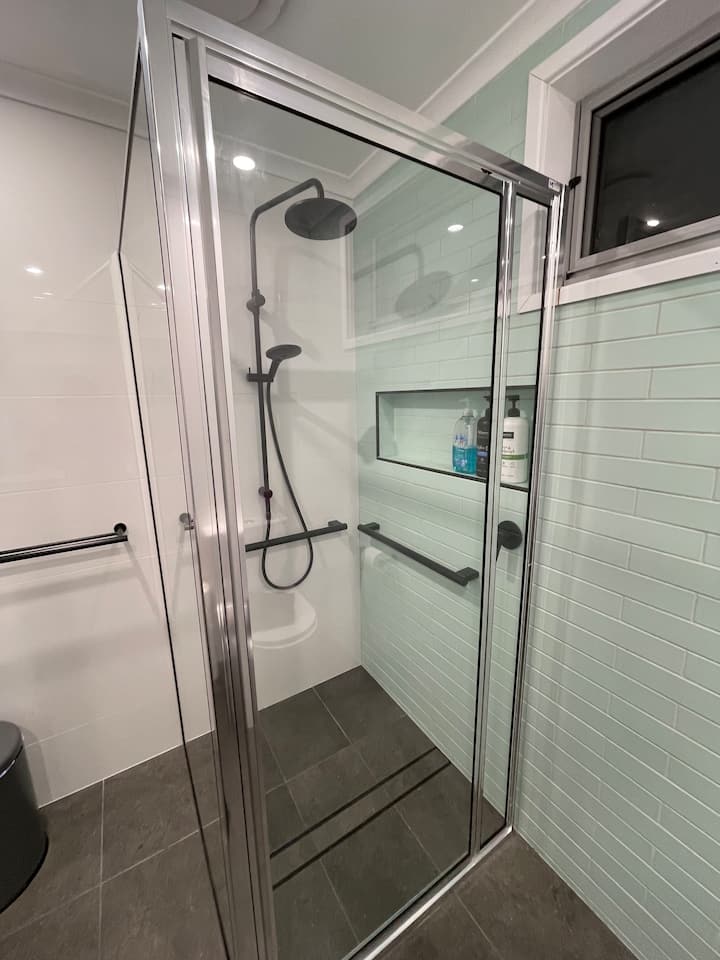 Canberra Luxury Tranquil 3br House | Parking/wifi - Canberra