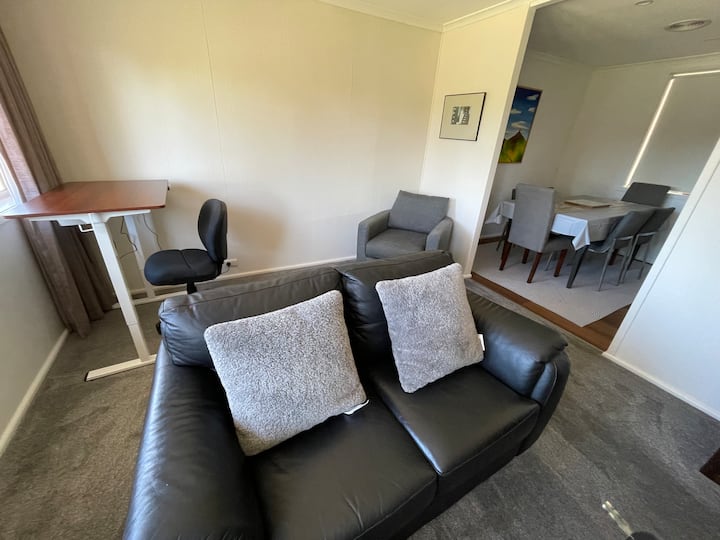 Belconnen Deluxe Tranquil 3br House | Parking/wifi - Canberra