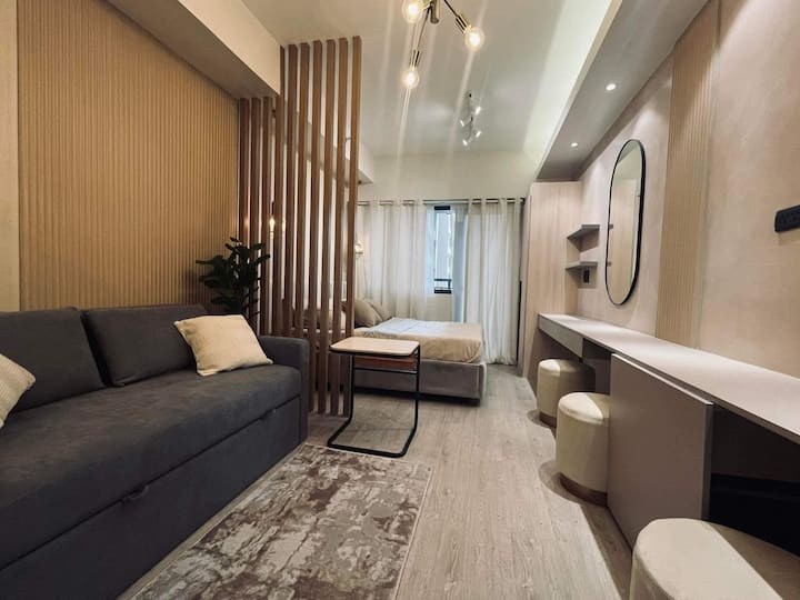 Cozy Condo Red Residences Makati + Balcony - Manila