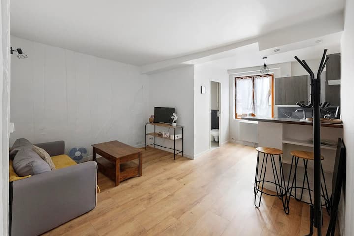 Comfortable Apartment In The Historic Centre Of Joigny - Joigny