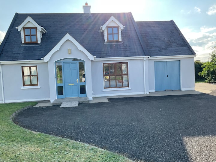 A Cosy Home From Home By The Sea. - Irland