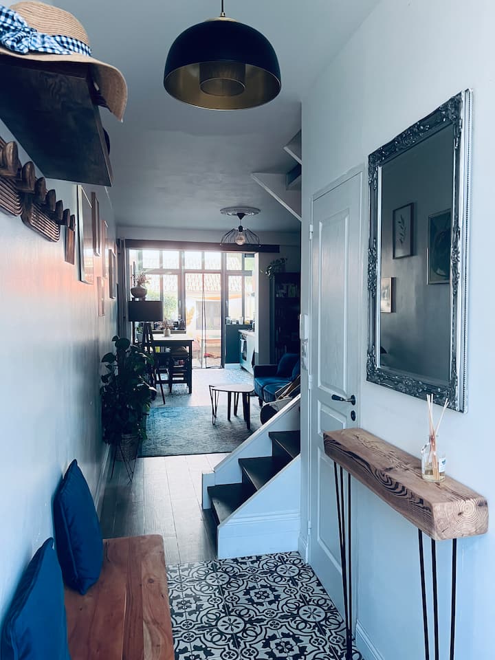 Stylish Townhouse With Patio - Le Bouscat