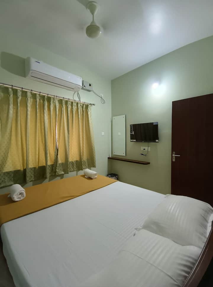 Stay At 4 Mins Walk To Jagannath Temple West Gate - Puri