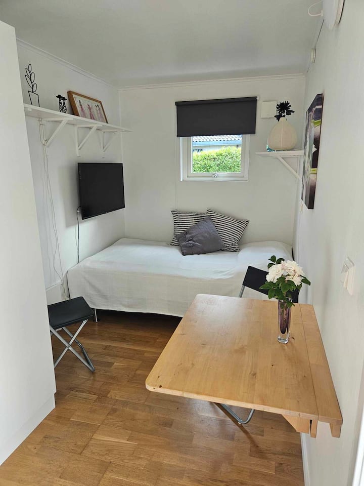 Litet Hus I Villaområde - Jönköping