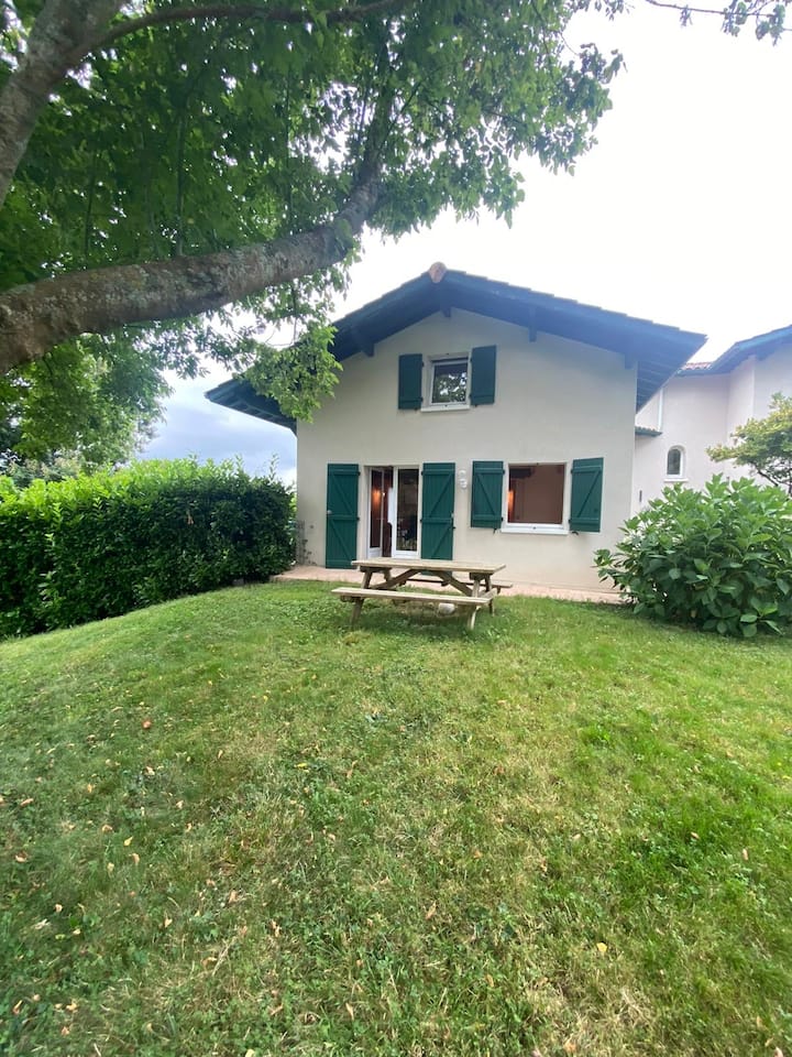 Maison Mitoyenne Au Cœur Du Pays Basque - Hasparren