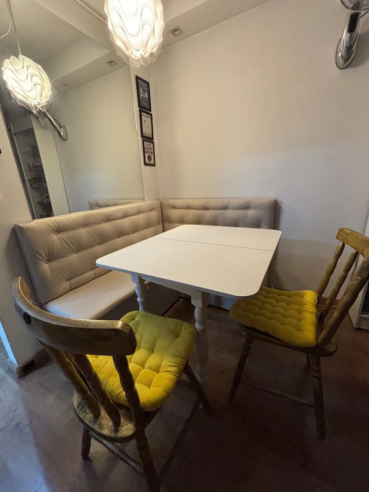 Apto De 3 Quartos Inteiro No Bairro Liberdade - Liberdade