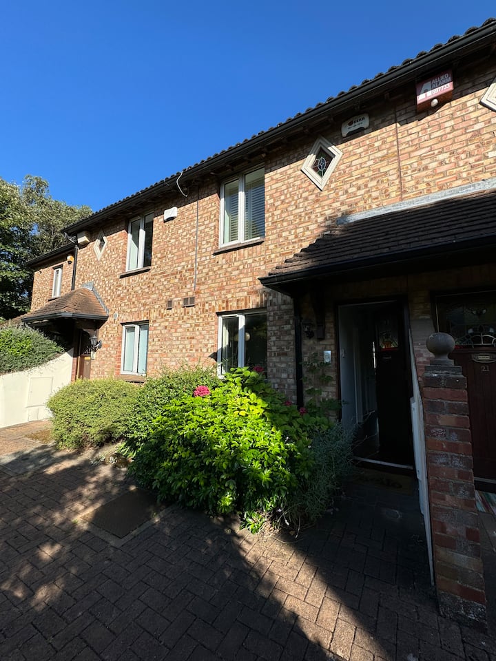 Two Bed House In Donnybrook - Dublin