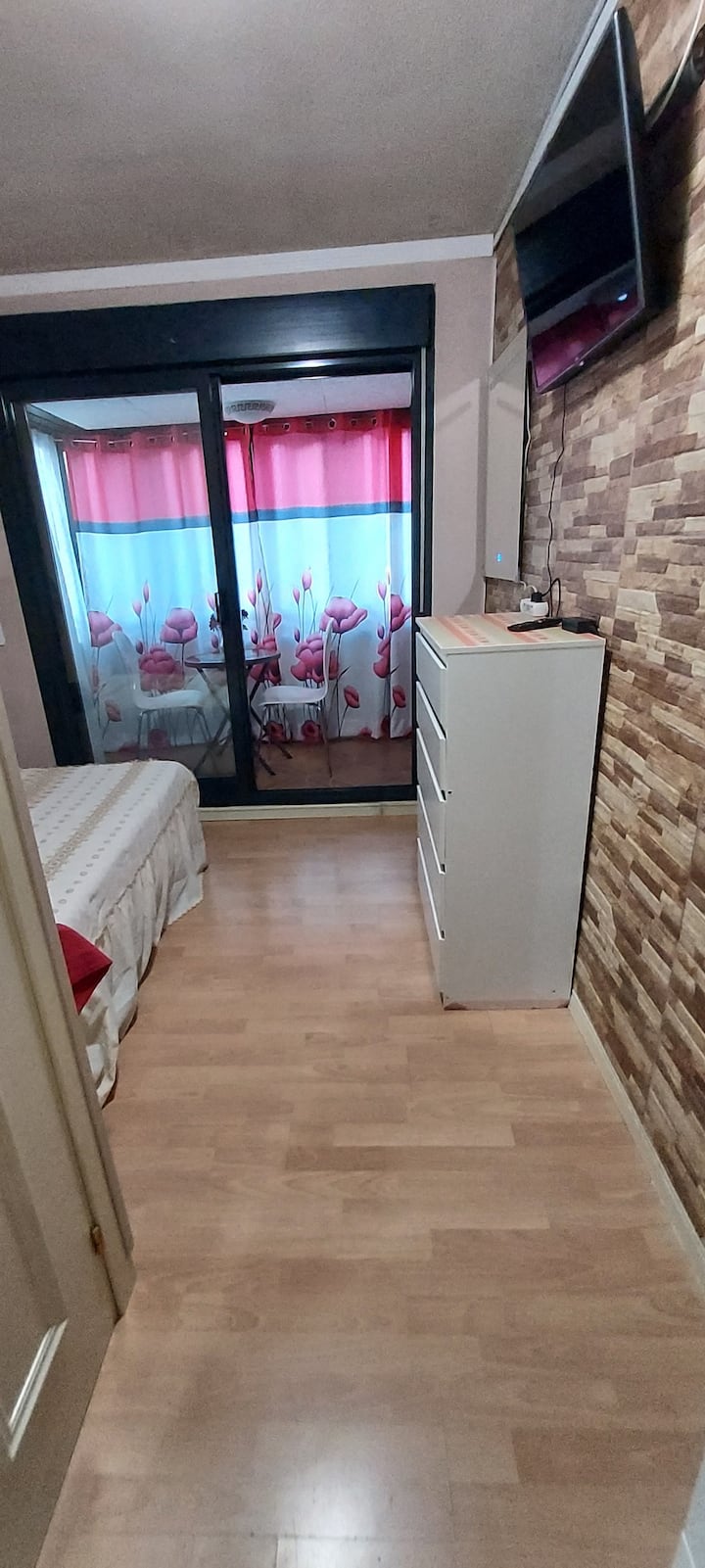 Habitación Cama Matrimonio Con Baño Compartido - Pinto
