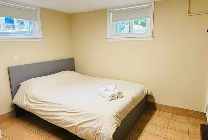 Kearney Lake Rd Room 3 - Halifax
