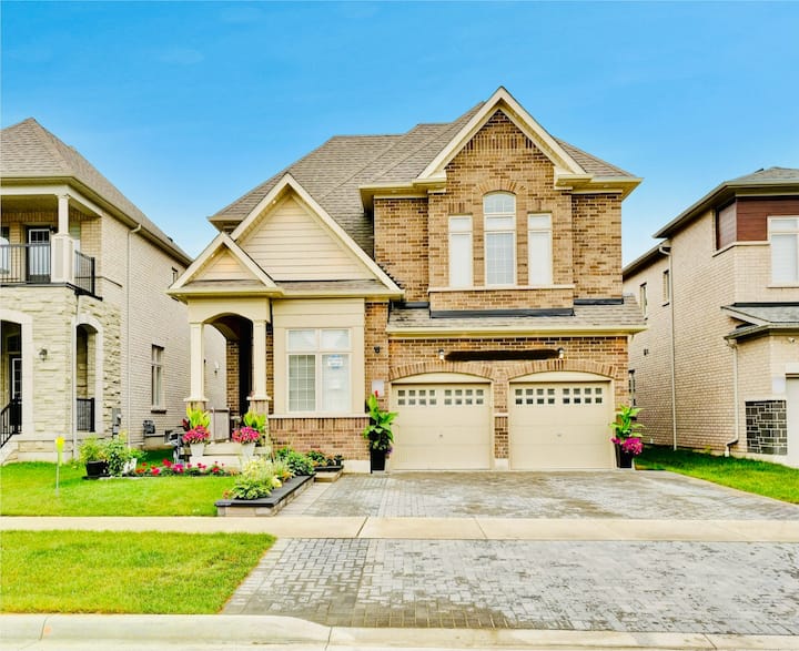 Zarmas Oasis
2brm | Br | Kitchen - Oshawa