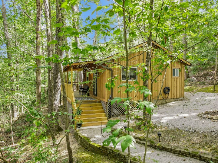 The Overlook - Cozy & Romantic Couples Retreat - Hocking Hills State Park, OH