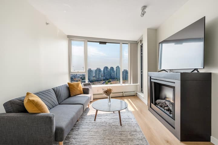 Lovely Condo With Amzaing View - Vancouver