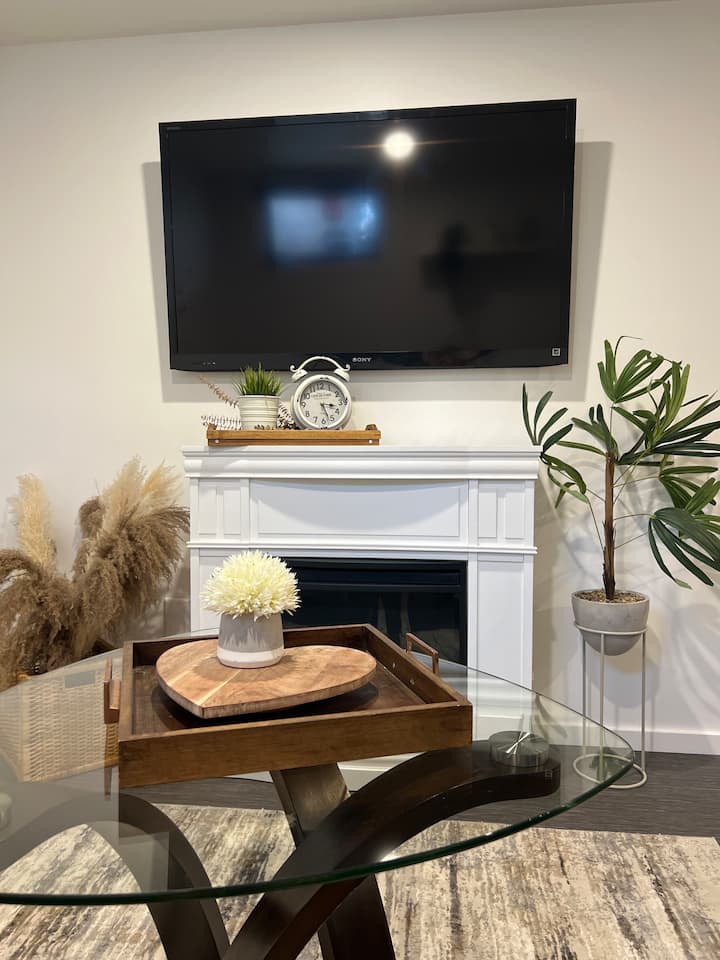 Private Suite In Home - Vernon