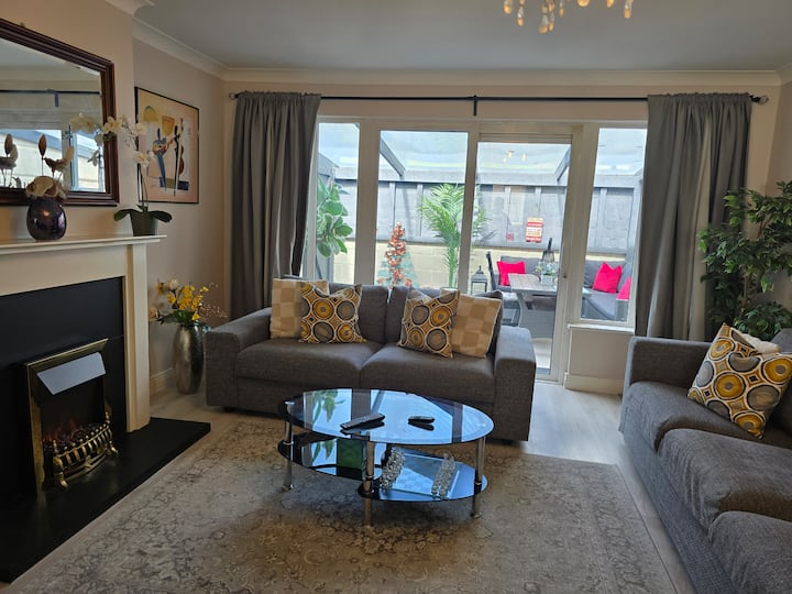 Dreams And Homes - Entire Home In Dublin - Ashbourne
