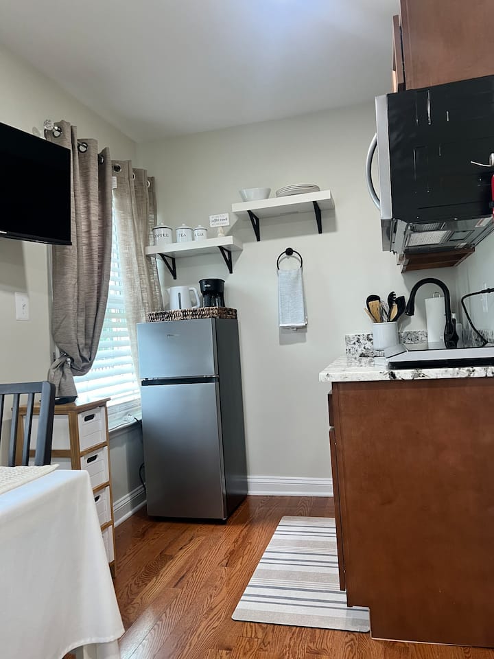 Elegant Independent Bedroom - Woodbridge, VA