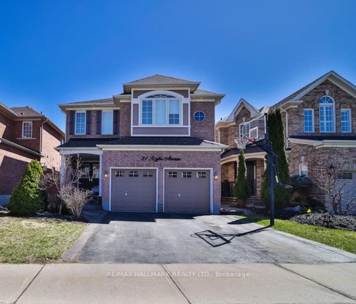 Amazing Basement In Richmondhill - Aurora