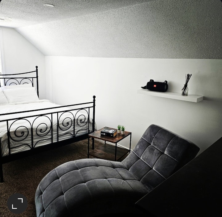 Bright And Spacious House! Sleeps 9 - Surrey