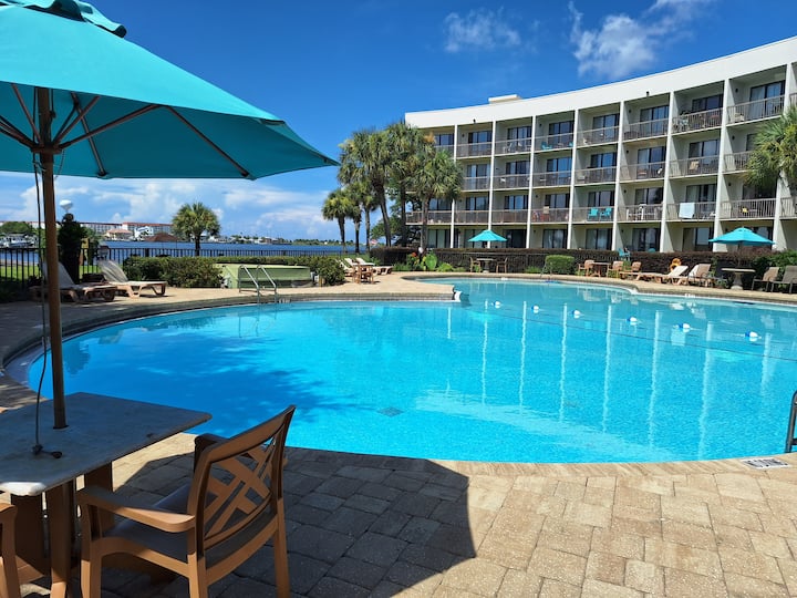 Cozy Soundside Condo - Wataview! - Fort Walton Beach, FL