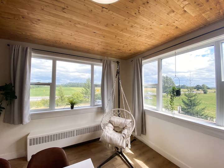 Bayfield Retreat • Near Grand Bend • Pool+hottub 7 - Bayfield