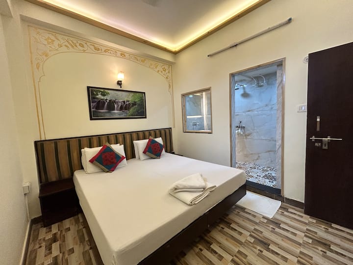 Private Room -10 Minutes Taj - Agra