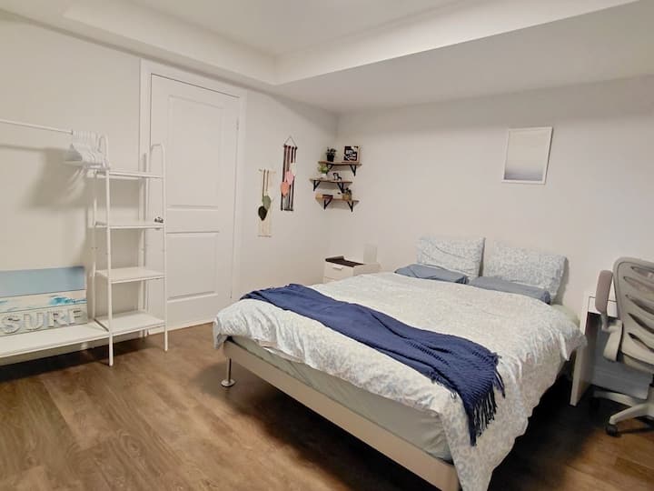 Ground Level Private Unit|1bedroom+sofabed+kitchen - Toronto