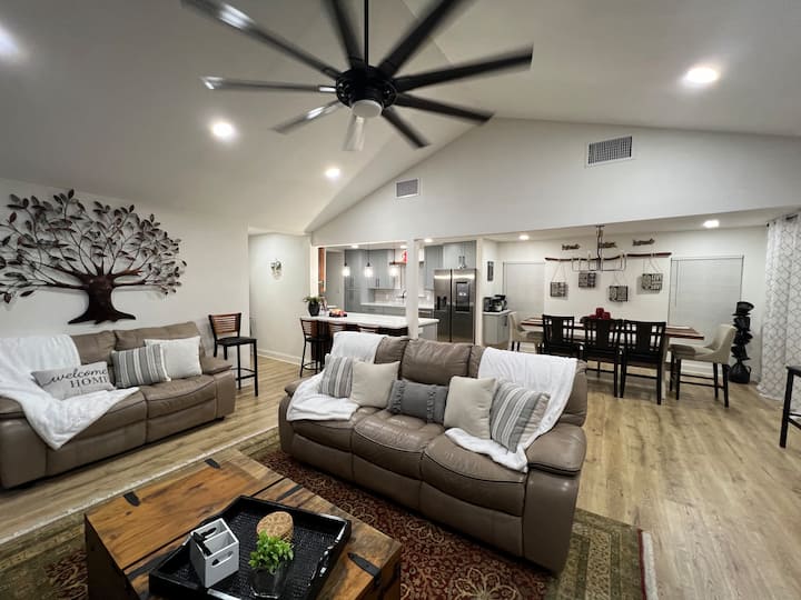 Oak Canopy Cottage Sat Downtown Near Lakeland - San Antonio