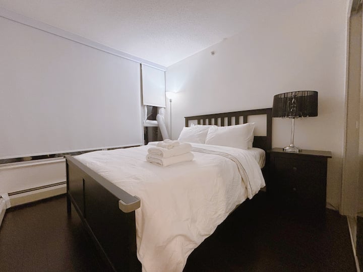 2 Bedroom Condo/convenient Location - Vancouver