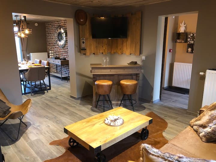 Chez Léa - Gîte Ardennais Avec Billard Et Jacuzzi - Rendeux