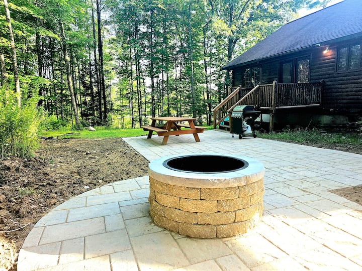 Cozy Cabin- Sleeps 6-ski/snowmobile/ice Fishing - Wellington State Park, Bristol